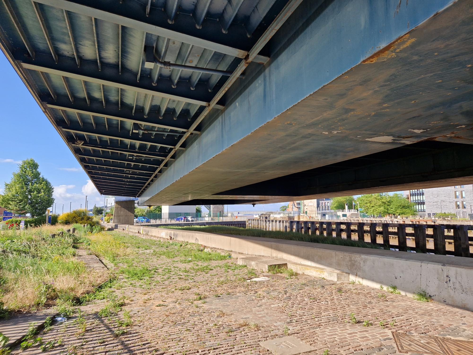 Bearing and expansion joint replacement – Myton Swing Bridge - FreyssinetUK